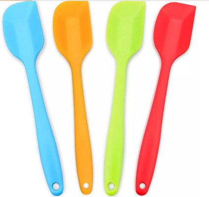 China 4 Pieces Set Silicone Mold Tools Non Stick Rubber Spatulas With Stainless Steel Core supplier